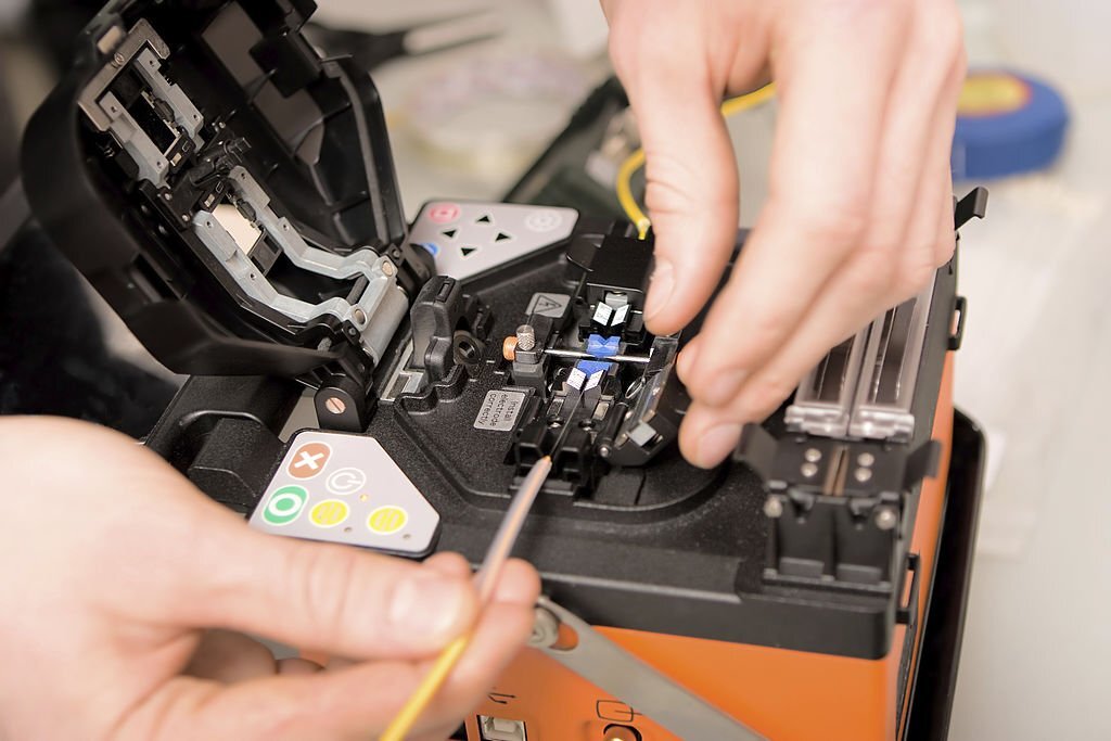OPTIC FIBER SPLICING – Viransh Industrial Solutions